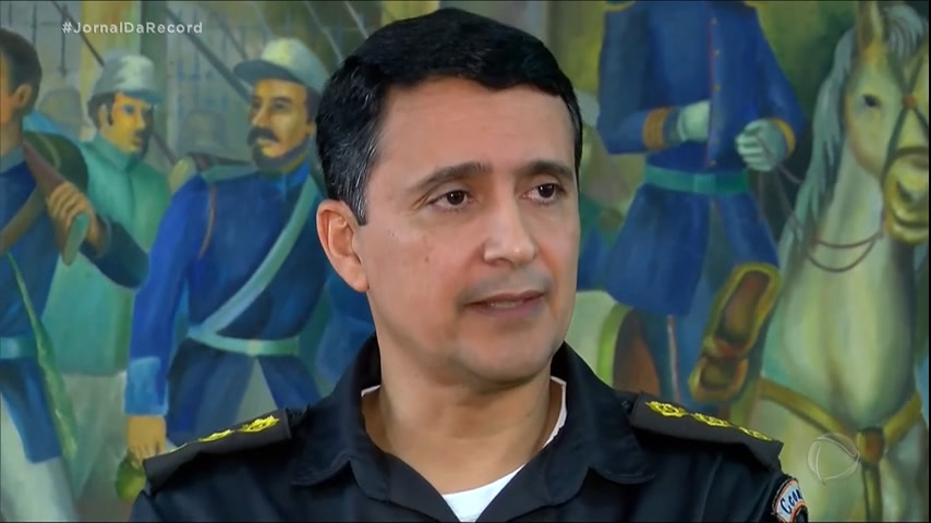 Governo do RJ afasta 16 PMs que participaram de operações com mortes de ...