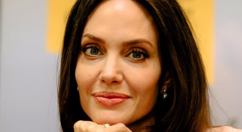Angelina Jolie produz musical na Broadway com ajuda da filha, Vivienne ...