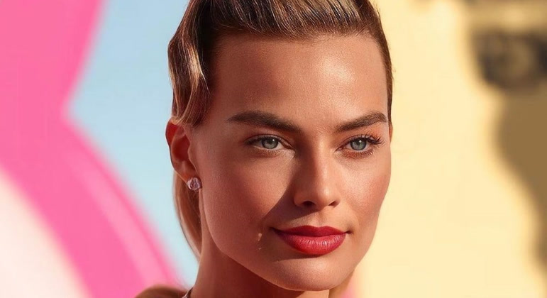 Margot Robbie recusa cachê de R$ 1,5 milhão para mostrar os pés em ...