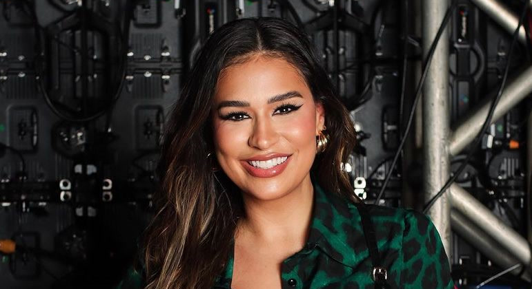 Simone Mendes e Cacá Diniz realizam sonho ao ganhar carro com cor ...