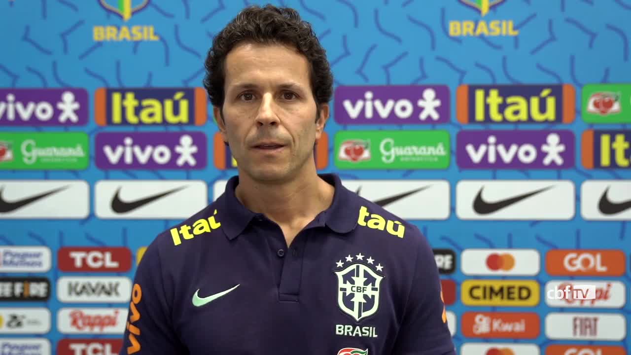 Médico da seleção, Rodrigo Lasmar, explica situação de Neymar e Danilo ...