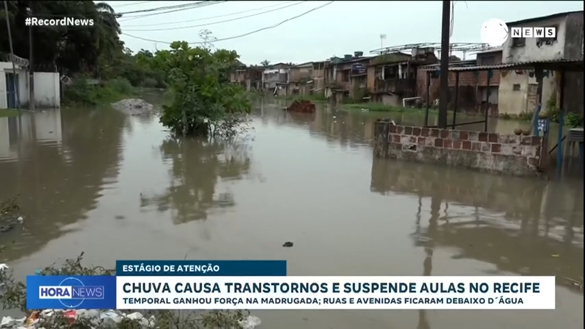 Recife entra em estágio de atenção, casas são alagadas e bairros ficam ...