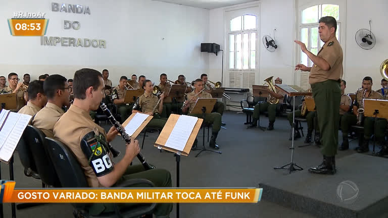 Banda do Exército inova e toca clássico do funk dos anos 90 - Rio de ...