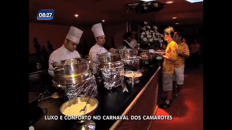 VIPs aproveitam o luxo e o conforto nos camarotes do Carnaval no Rio de ...