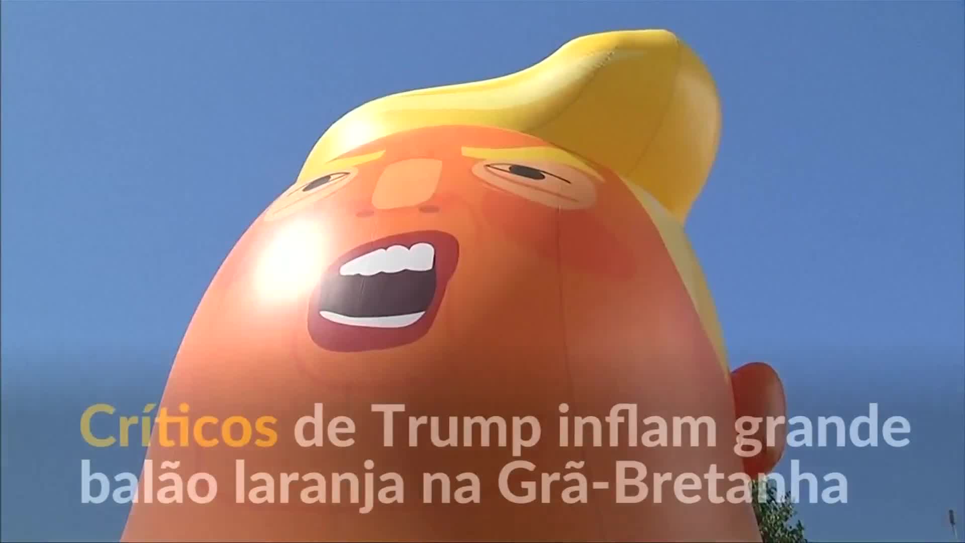 Balão laranja de Trump zomba do presidente dos EUA no Reino Unido ...